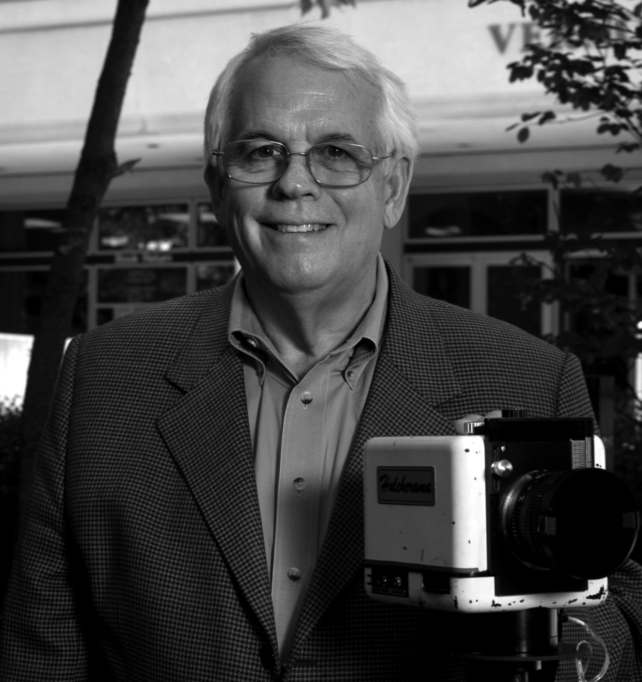 OHIO alum and distinguished photographer Thomas Schiff donates personal ...