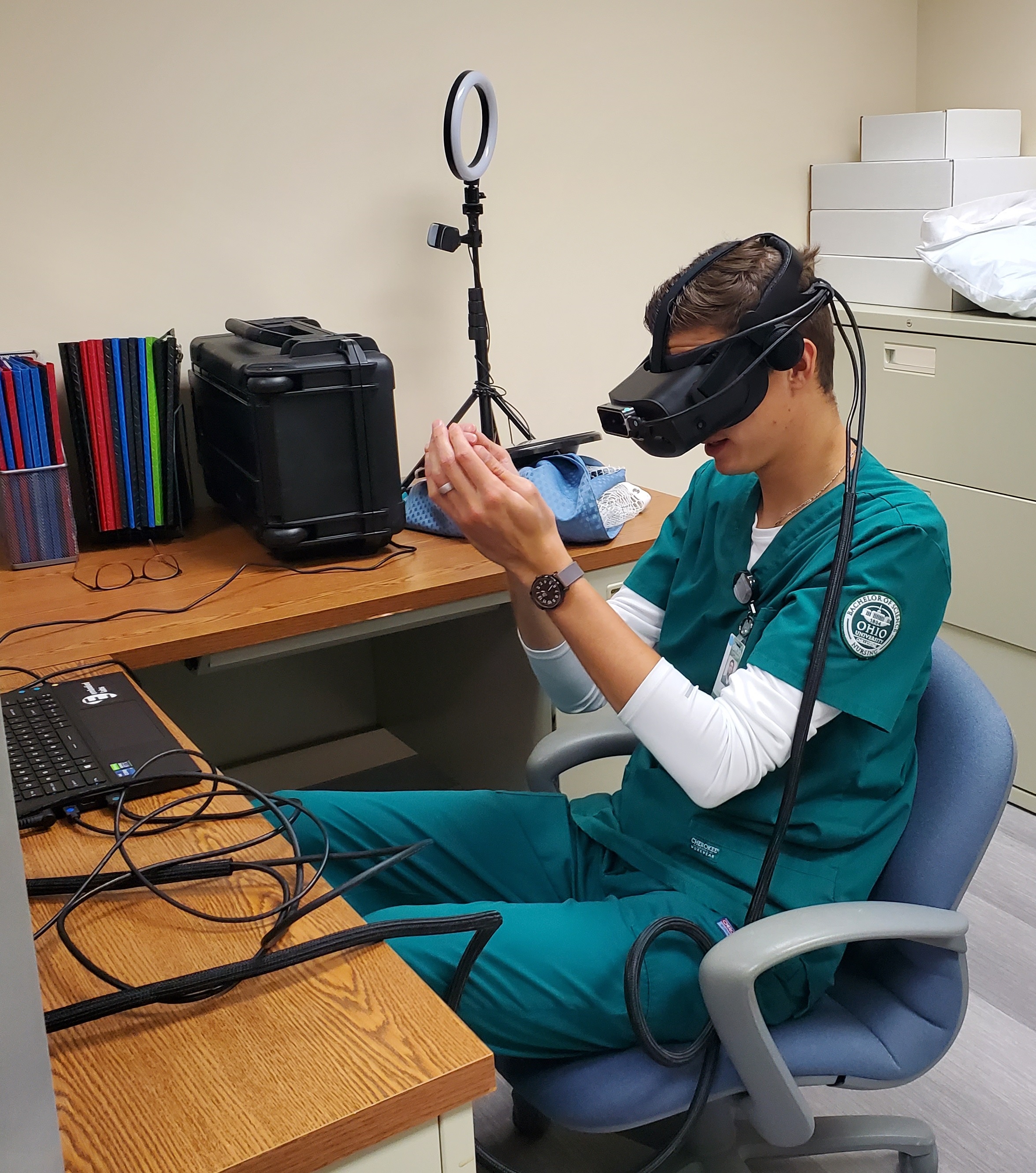 Ohio University Chillicothe nursing students embrace VR for real-world ...